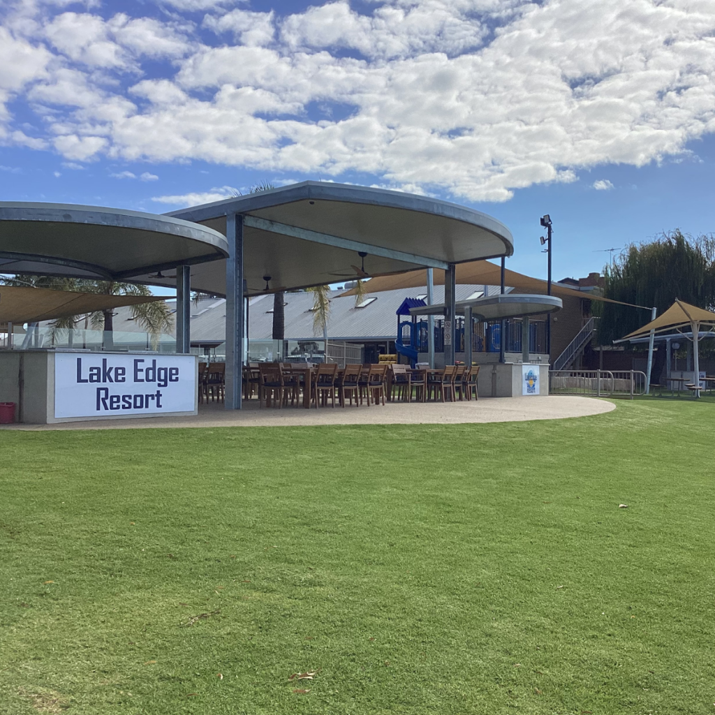 Lake Edge Resort | BOOK NOW: 03 5743 8400